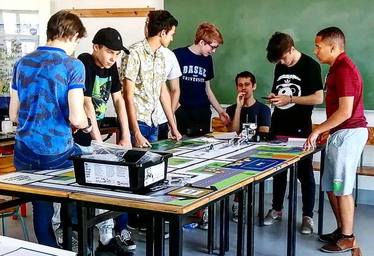 Who are we? – Private School Swakopmund – Robotics Club